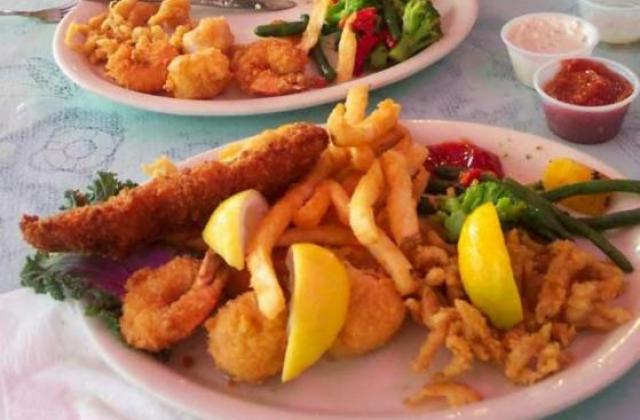 Rod & Reel Pier Restaurant | 2FLA Florida's Vacation and Travel Guide